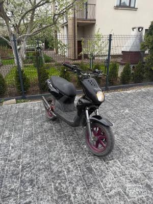 Yamaha Slider 2008 in Vilnius, with an engine capacity of 0.05 L and mileage of 15 thousand km for 1960 €, photo 3 on AUTOMOTO.COM.LV