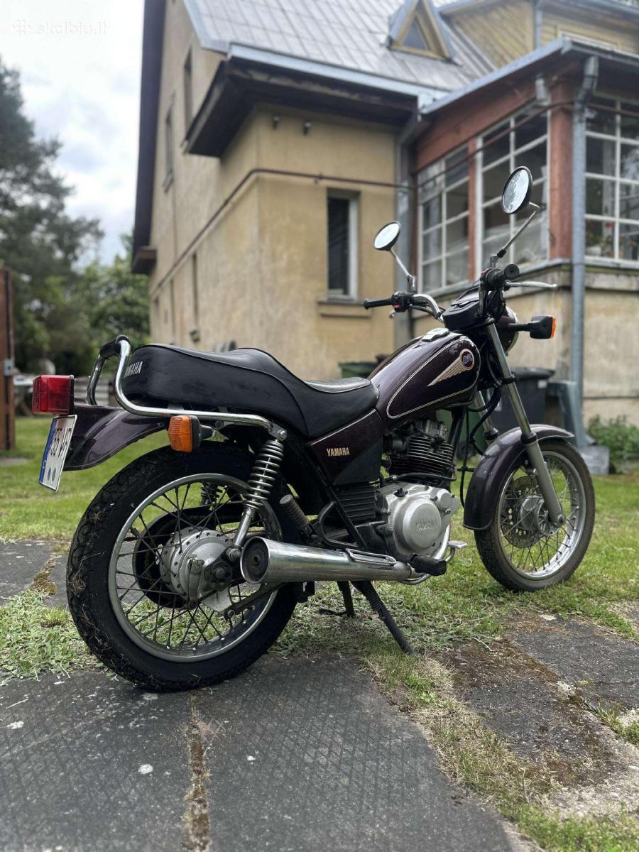 Sarkans Yamaha Sr 125 1997 Kauņa, ar dzinēja tilpumu 0.13 L un nobraukumu 23 tūkst. km par 1200 €, foto 1 vietnē AUTOMOTO.COM.LV
