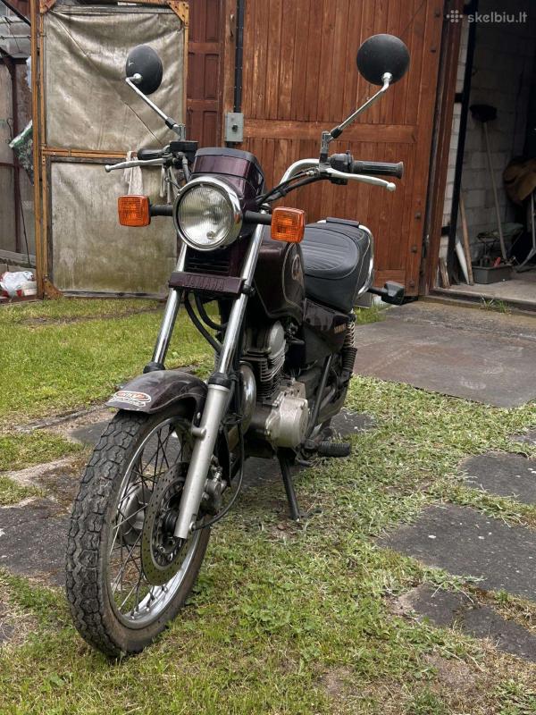 Sarkans Yamaha Sr 125 1997 Kauņa, ar dzinēja tilpumu 0.13 L un nobraukumu 23 tūkst. km par 1200 €, foto 4 vietnē AUTOMOTO.COM.LV