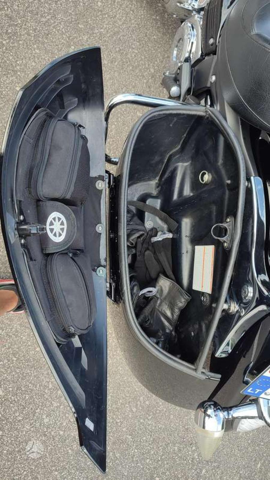 Melns Yamaha Stratoliner 2010 Druskininkai, ar dzinēja tilpumu 1.90 L un nobraukumu 59 tūkst. km par 7800 €, foto 8 vietnē AUTOMOTO.COM.LV