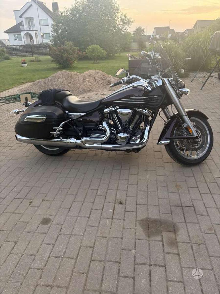 Red Yamaha Stratoliner 2006 in Naujoji Akmene, with an engine capacity of 0.00 L and mileage of 36 thousand km for 6000 €, photo 1 on AUTOMOTO.COM.LV