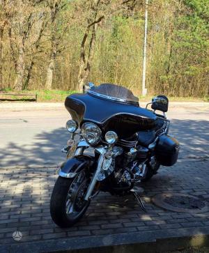 Sarkans Yamaha Stratoliner 2009 Viļņa, ar dzinēja tilpumu 1.90 L un nobraukumu 34 tūkst. km par 8900 €, foto 9 vietnē AUTOMOTO.COM.LV