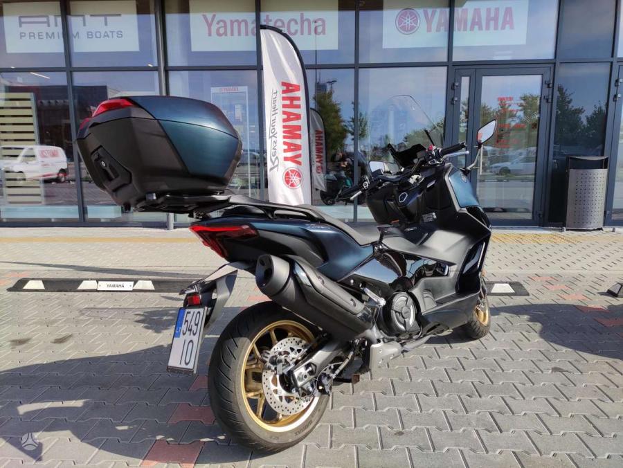 Green Yamaha T Max 2022 in Klaipeda, with an engine capacity of 0.56 L and mileage of 1 thousand km for 12500 €, photo 3 on AUTOMOTO.COM.LV