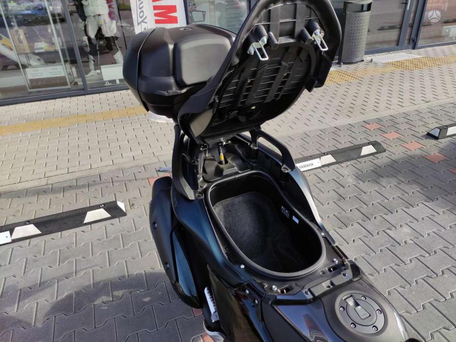 Green Yamaha T Max 2022 in Klaipeda, with an engine capacity of 0.56 L and mileage of 1 thousand km for 12500 €, photo 16 on AUTOMOTO.COM.LV
