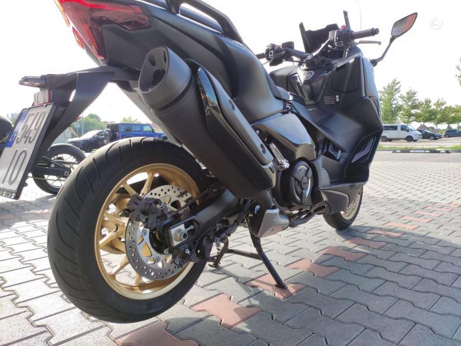 Green Yamaha T Max 2022 in Klaipeda, with an engine capacity of 0.56 L and mileage of 1 thousand km for 12500 €, photo 18 on AUTOMOTO.COM.LV