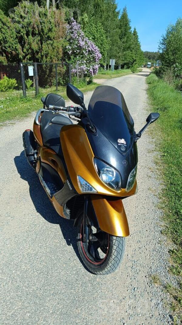 Ямаха T Max 2003 в Рига, объемом двигателя 0.50 л и пробегом 0 тыс. км за 2200 €, фото 3 на AUTOMOTO.COM.LV