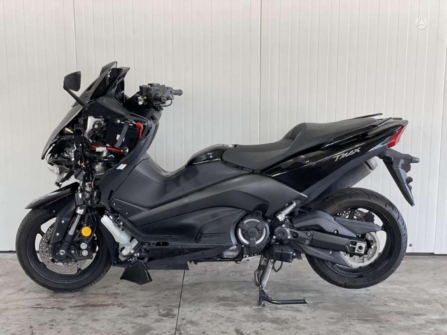 Yamaha T Max 2017 Vilkaviškis, ar dzinēja tilpumu 0.53 L un nobraukumu 23 tūkst. km par 2750 €, foto 6 vietnē AUTOMOTO.COM.LV