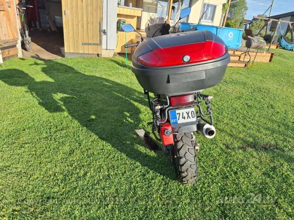Черный Ямаха TDM 850 1991 в Вильянди, объемом двигателя 0.00 л и пробегом 55 тыс. км за 1200 €, фото 5 на AUTOMOTO.COM.LV