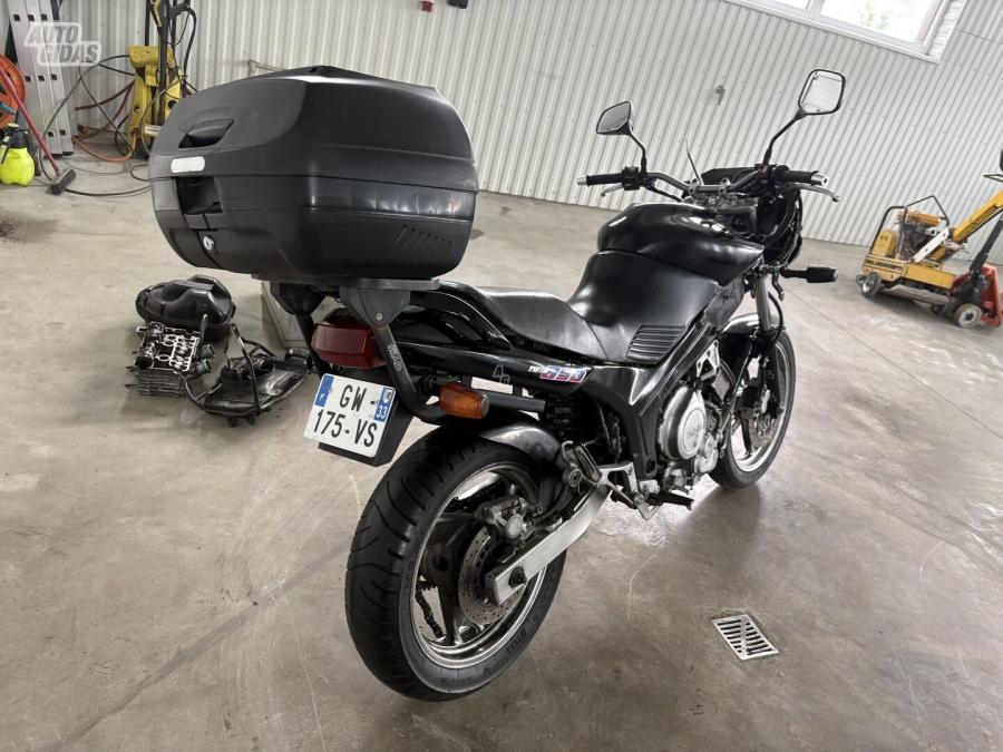Ямаха TDM 850 1991 в Кельме, объемом двигателя 0.85 л и пробегом 0 тыс. км за 365 €, фото 4 на AUTOMOTO.COM.LV