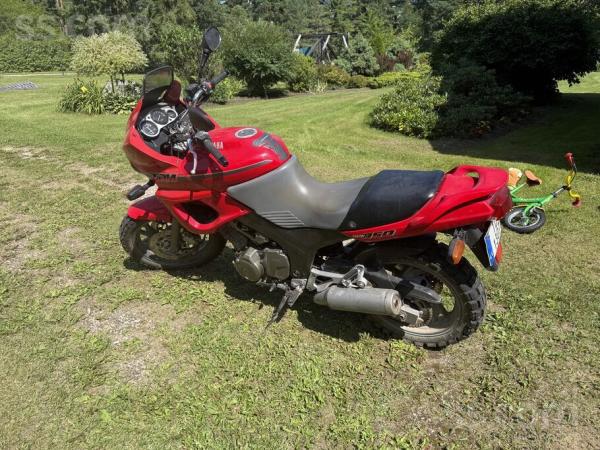 Yamaha TDM 850 1992 Tukums, ar dzinēja tilpumu 0.85 L un nobraukumu 0 tūkst. km par 1400 €, foto 2 vietnē AUTOMOTO.COM.LV