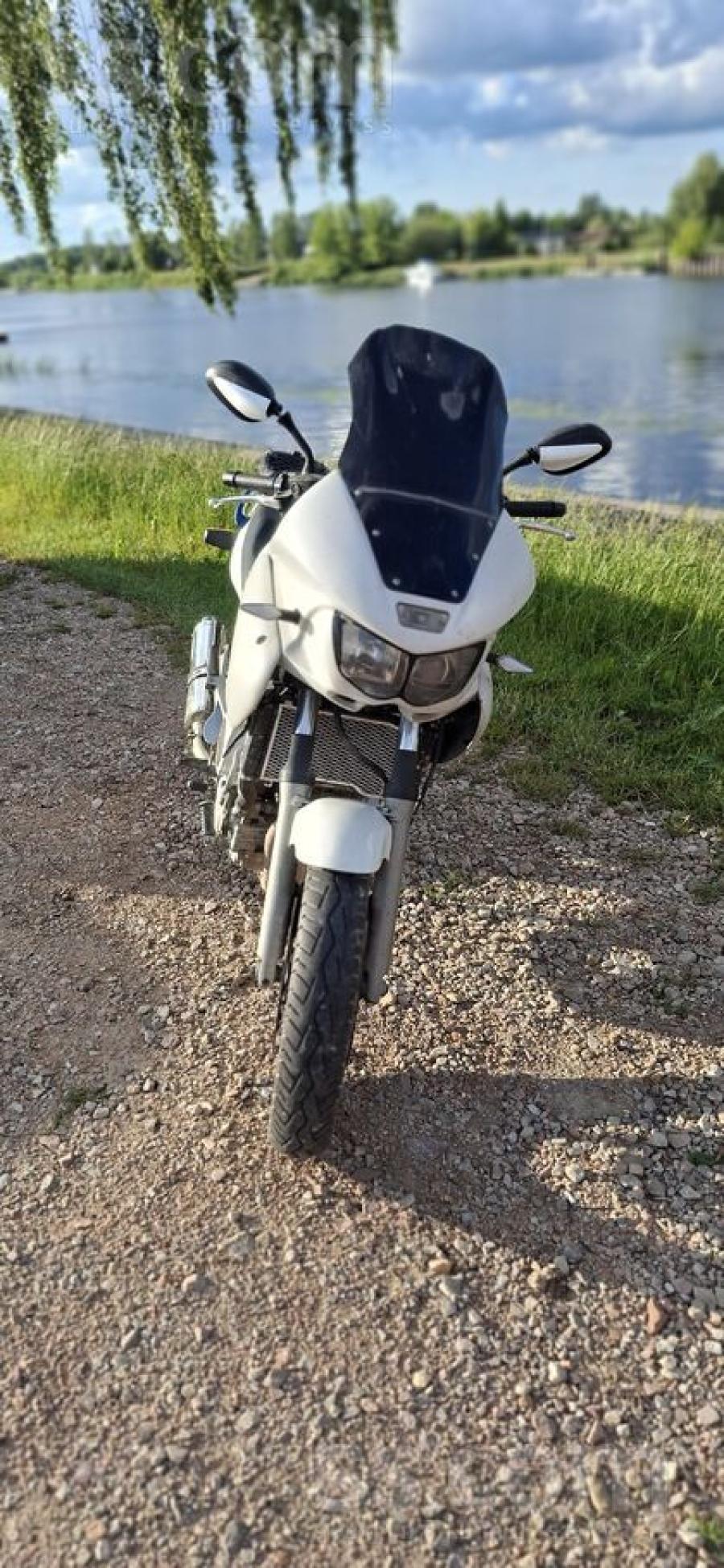 Yamaha TDM 850 1998 in Jelgava, with an engine capacity of 0.85 L and mileage of 0 thousand km for 1400 €, photo 5 on AUTOMOTO.COM.LV