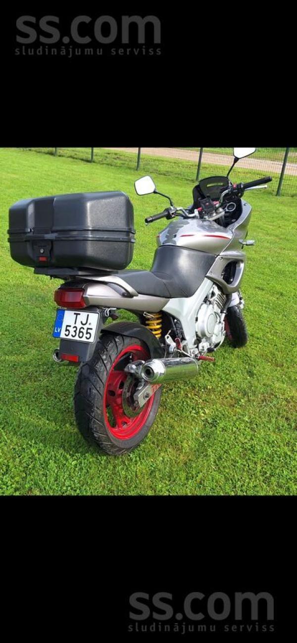 Yamaha TDM 850 1999 Ogre, ar dzinēja tilpumu 0.85 L un nobraukumu 0 tūkst. km par 1000 €, foto 3 vietnē AUTOMOTO.COM.LV