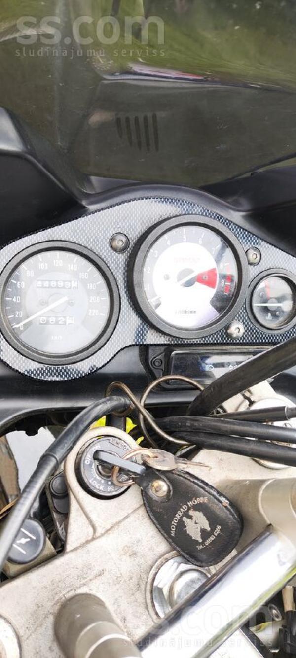 Ямаха TDM 850 1999 в Огре на AUTOMOTO.COM.LV Ямаха TDM 850 1999 в Огре, объемом двигателя 0.85 л и пробегом 0 тыс. км за 2000 €, фото 10 на AUTOMOTO.COM.LV