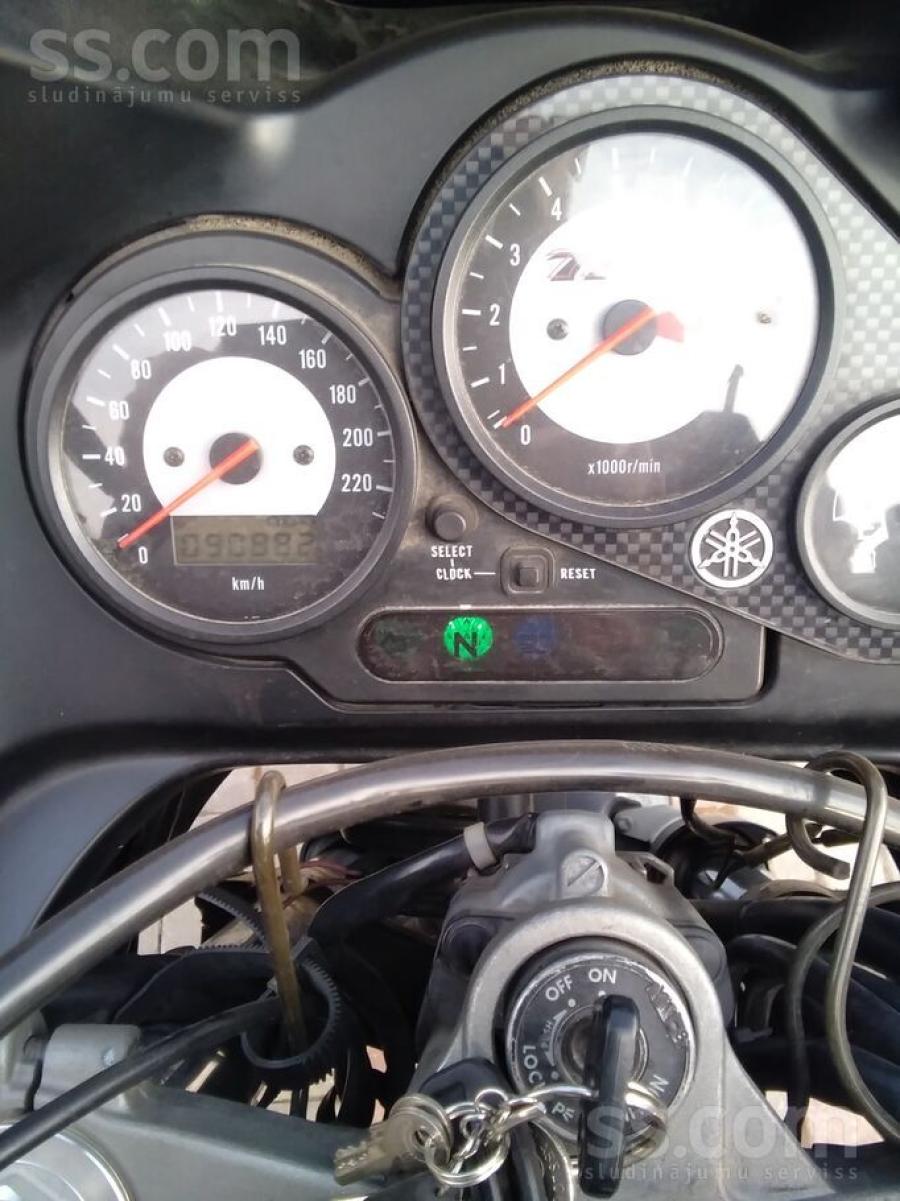 Yamaha TDM 850 2000 in Ogre, with an engine capacity of 0.85 L and mileage of 0 thousand km for 2050 €, photo 4 on AUTOMOTO.COM.LV