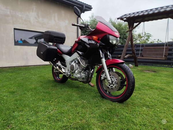 Red Yamaha TDM 850 1999 in Taurage, with an engine capacity of 0.85 L and mileage of 51 thousand km for 1599 €, photo 6 on AUTOMOTO.COM.LV