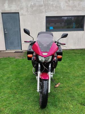 Red Yamaha TDM 850 1999 in Taurage, with an engine capacity of 0.85 L and mileage of 51 thousand km for 1599 €, photo 13 on AUTOMOTO.COM.LV