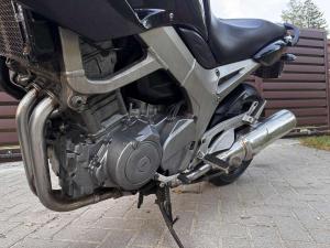 Black Yamaha TDM 900 2003 in Kaunas, with an engine capacity of 0.90 L and mileage of 57 thousand km for 2550 €, photo 9 on AUTOMOTO.COM.LV