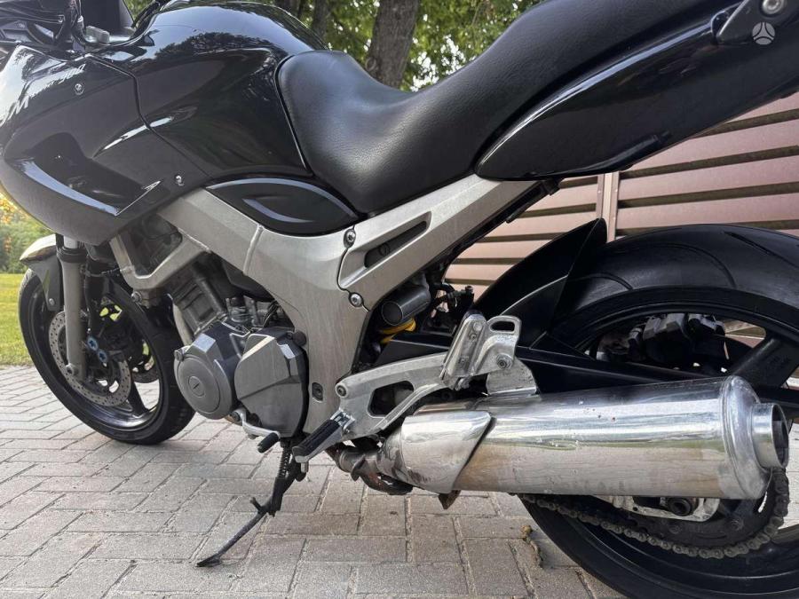 Black Yamaha TDM 900 2003 in Kaunas, with an engine capacity of 0.90 L and mileage of 57 thousand km for 2550 €, photo 10 on AUTOMOTO.COM.LV