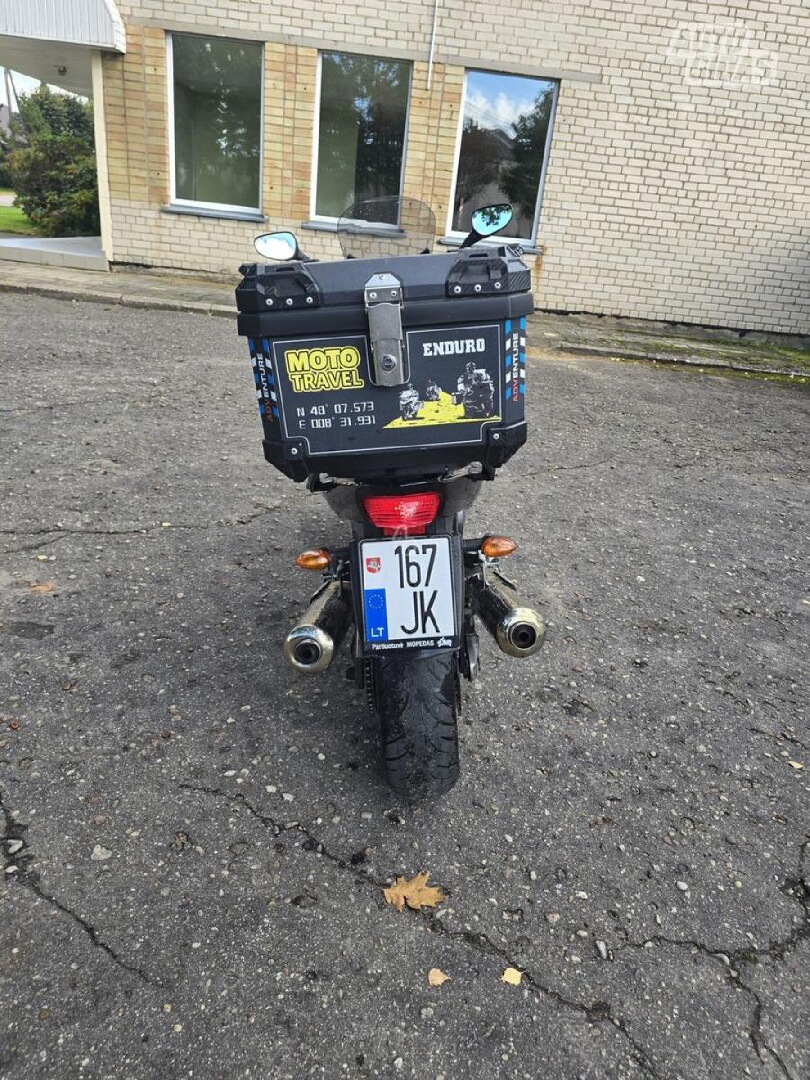 Melns Yamaha TDM 900 2004 Mažeikiai, ar dzinēja tilpumu 0.90 L un nobraukumu 58 tūkst. km par 2599 €, foto 5 vietnē AUTOMOTO.COM.LV