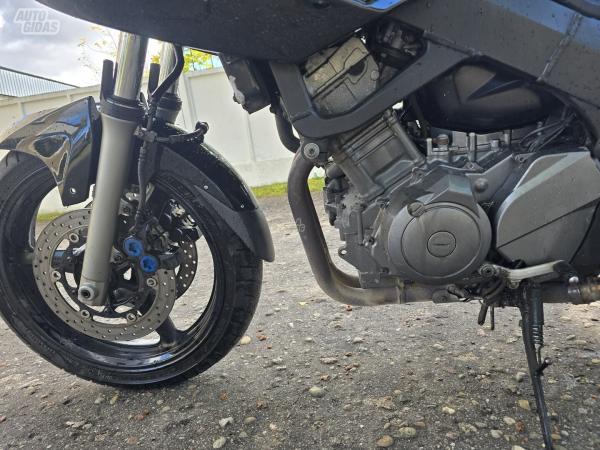 Melns Yamaha TDM 900 2004 Mažeikiai, ar dzinēja tilpumu 0.90 L un nobraukumu 58 tūkst. km par 2599 €, foto 9 vietnē AUTOMOTO.COM.LV