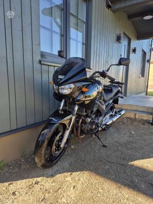 Melns Yamaha TDM 900 2006 Kuršėnai, ar dzinēja tilpumu 0.90 L un nobraukumu 60 tūkst. km par 2750 €, foto 4 vietnē AUTOMOTO.COM.LV