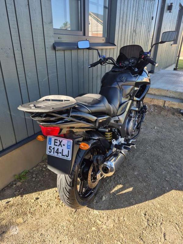 Melns Yamaha TDM 900 2006 Kuršėnai, ar dzinēja tilpumu 0.90 L un nobraukumu 60 tūkst. km par 2750 €, foto 6 vietnē AUTOMOTO.COM.LV