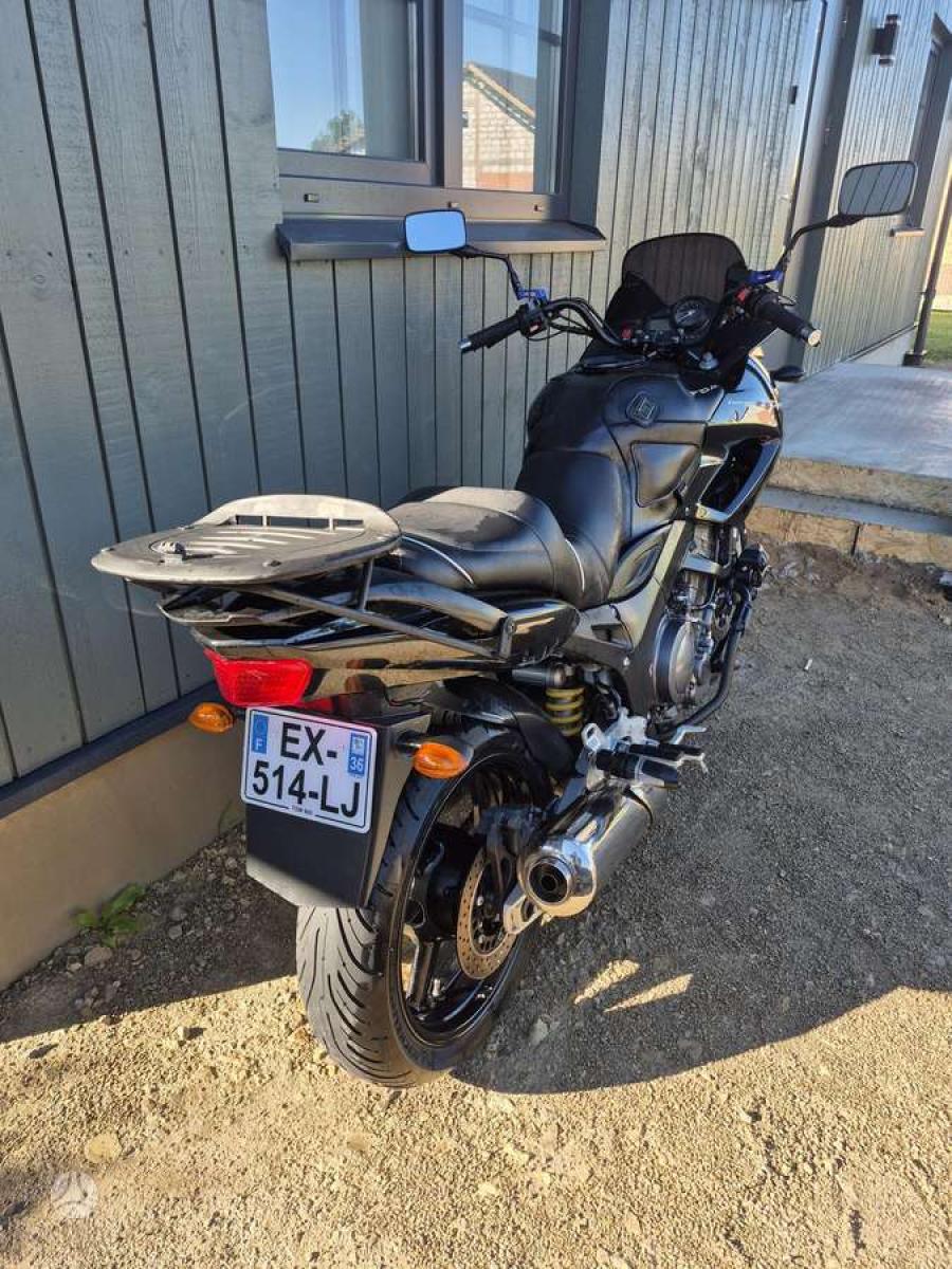 Melns Yamaha TDM 900 2006 Kuršėnai, ar dzinēja tilpumu 0.90 L un nobraukumu 60 tūkst. km par 2750 €, foto 7 vietnē AUTOMOTO.COM.LV