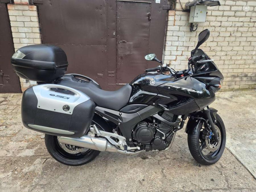 Melns Yamaha TDM 900 2007 Alīta, ar dzinēja tilpumu 0.90 L un nobraukumu 38 tūkst. km par 3550 €, foto 6 vietnē AUTOMOTO.COM.LV