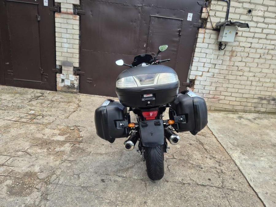 Melns Yamaha TDM 900 2007 Alīta, ar dzinēja tilpumu 0.90 L un nobraukumu 38 tūkst. km par 3550 €, foto 15 vietnē AUTOMOTO.COM.LV