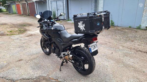 Black Yamaha TDM 900 2007 in Klaipeda, with an engine capacity of 0.90 L and mileage of 82 thousand km for 2500 €, photo 2 on AUTOMOTO.COM.LV