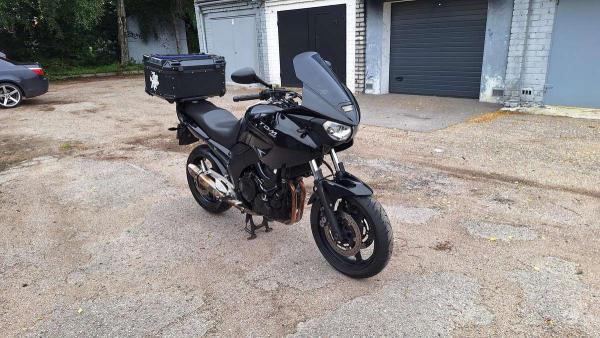 Black Yamaha TDM 900 2007 in Klaipeda, with an engine capacity of 0.90 L and mileage of 82 thousand km for 2500 €, photo 6 on AUTOMOTO.COM.LV