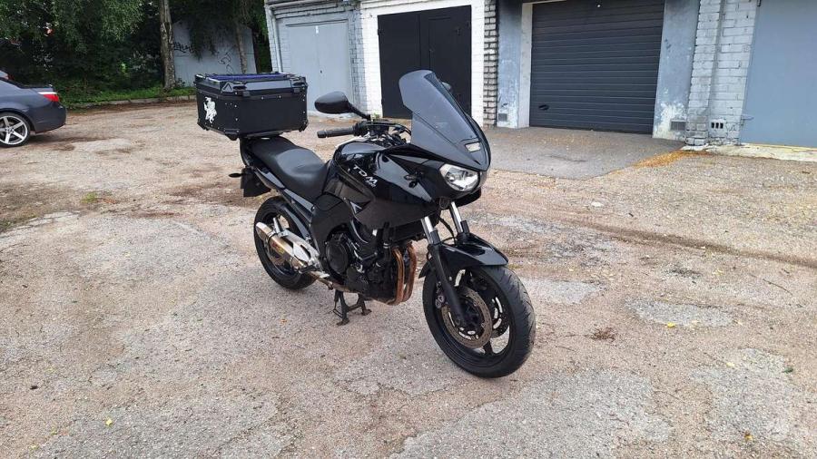 Melns Yamaha TDM 900 2007 Klaipėda, ar dzinēja tilpumu 0.90 L un nobraukumu 82 tūkst. km par 2500 €, foto 7 vietnē AUTOMOTO.COM.LV