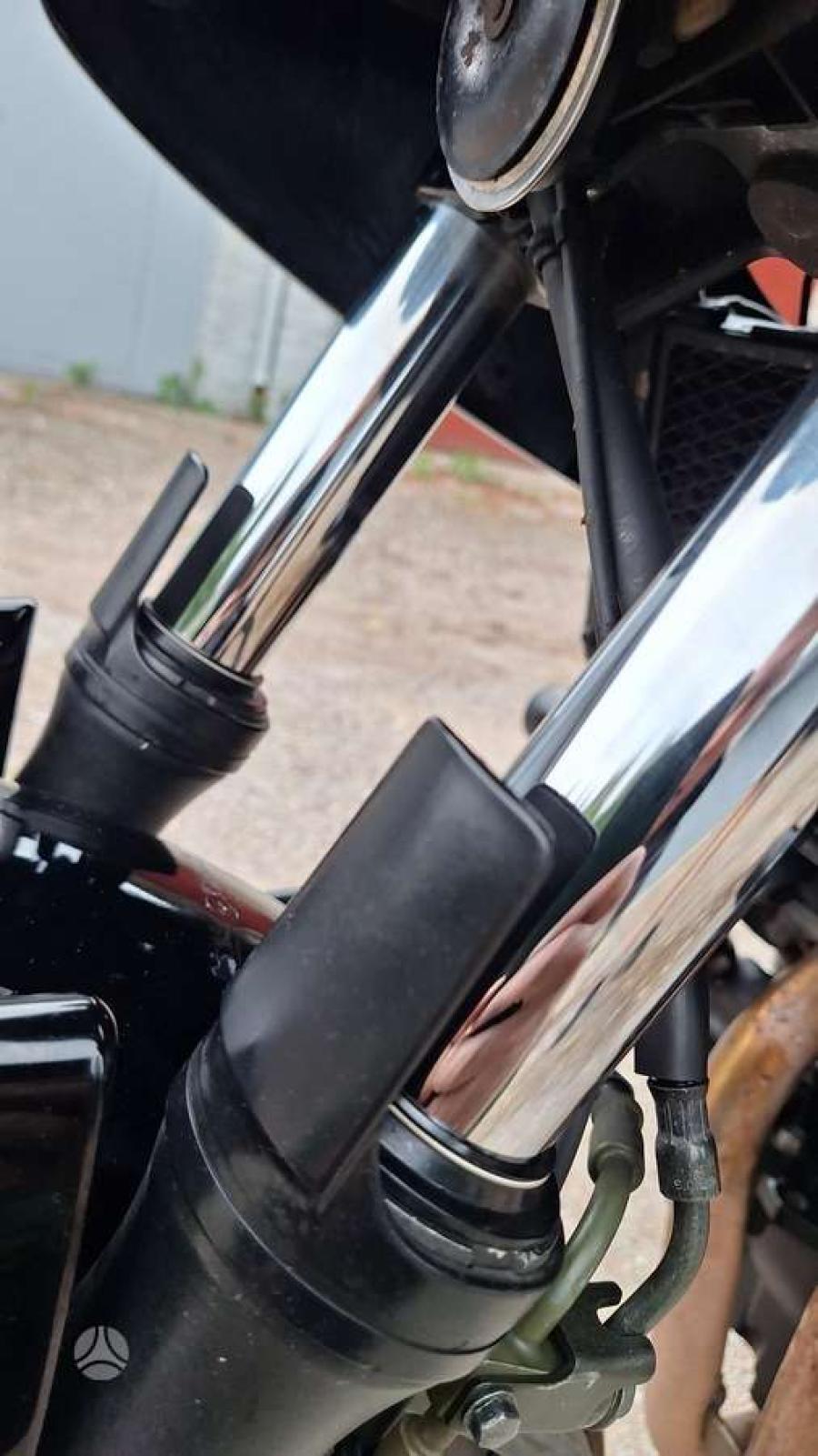 Melns Yamaha TDM 900 2007 Klaipėda, ar dzinēja tilpumu 0.90 L un nobraukumu 82 tūkst. km par 2500 €, foto 15 vietnē AUTOMOTO.COM.LV