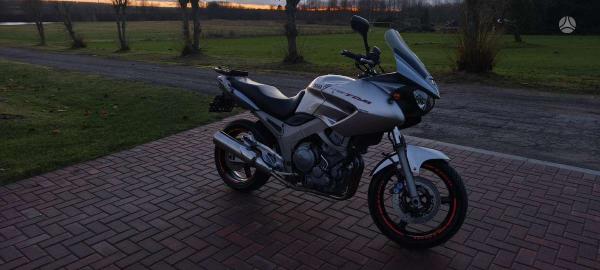 Grey Yamaha TDM 900 2002 in Telschi, with an engine capacity of 0.90 L and mileage of 46 thousand km for 2500 €, photo 3 on AUTOMOTO.COM.LV
