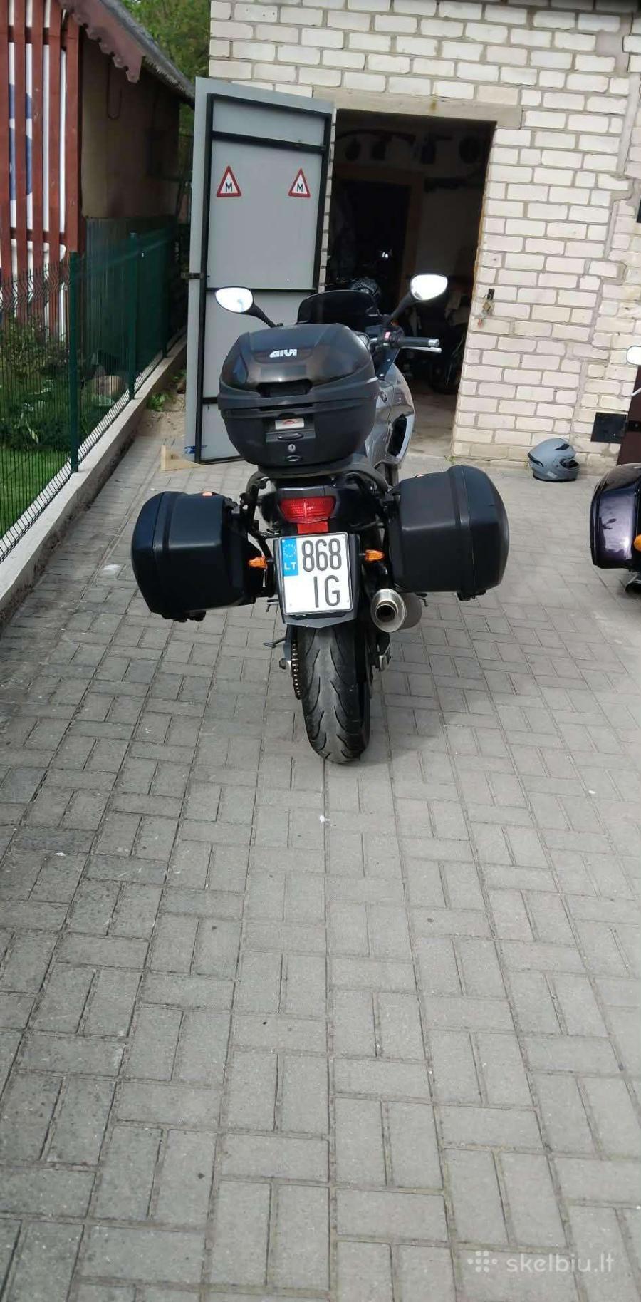 Grey Yamaha TDM 900 2003 in Taurage, with an engine capacity of 0.90 L and mileage of 60 thousand km for 2750 €, photo 3 on AUTOMOTO.COM.LV