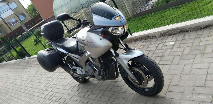 Grey Yamaha TDM 900 2003 in Taurage, with an engine capacity of 0.90 L and mileage of 60 thousand km for 2750 €, photo 5 on AUTOMOTO.COM.LV