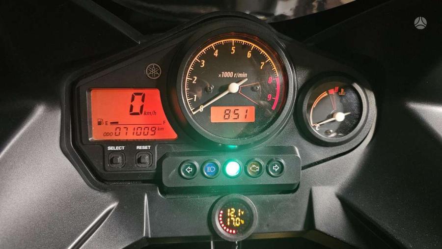 Серый Ямаха TDM 900 2004 в Гаргждай, объемом двигателя 0.90 л и пробегом 71 тыс. км за 2999 €, фото 7 на AUTOMOTO.COM.LV