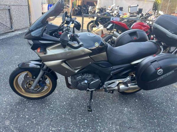Yamaha TDM 900 2005 Pasvalys vietnē Pelēks Yamaha TDM 900 2005 Pasvalys, ar dzinēja tilpumu 0.90 L un nobraukumu 45 tūkst. km par 2550 €, foto 3 vietnē AUTOMOTO.COM.LV
