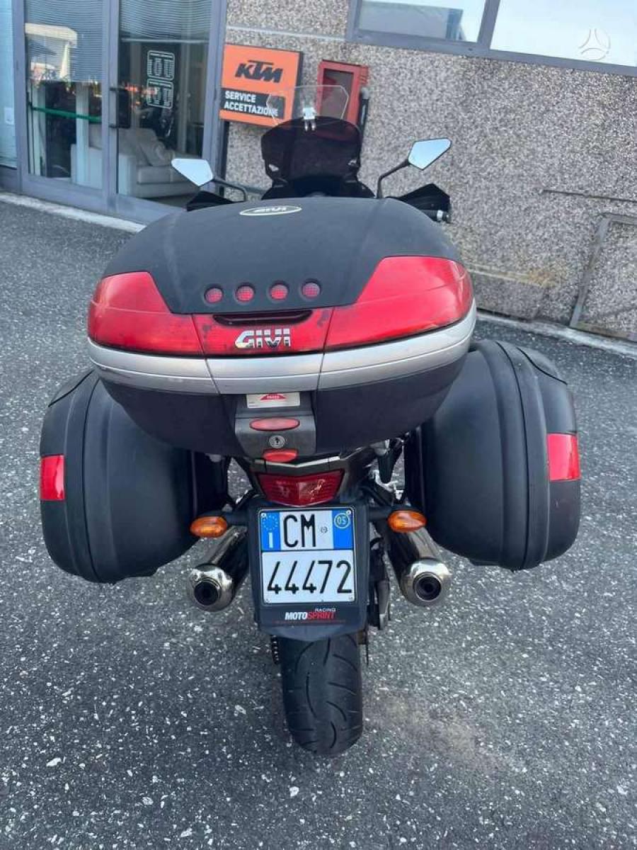 Pelēks Yamaha TDM 900 2005 Pasvalys, ar dzinēja tilpumu 0.90 L un nobraukumu 45 tūkst. km par 2550 €, foto 5 vietnē AUTOMOTO.COM.LV