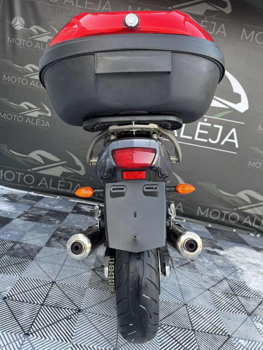 Yamaha TDM 900 2003 Prienai, ar dzinēja tilpumu 0.90 L un nobraukumu 31 tūkst. km par 2999 €, foto 7 vietnē AUTOMOTO.COM.LV