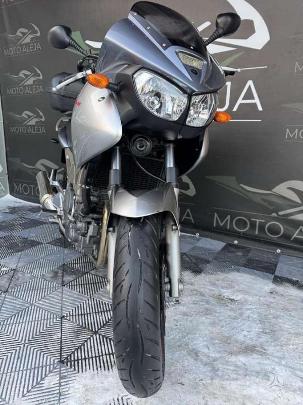Yamaha TDM 900 2003 in Prienai, with an engine capacity of 0.90 L and mileage of 31 thousand km for 2999 €, photo 4 on AUTOMOTO.COM.LV