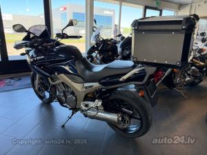Yamaha TDM 900 2003 Tallina, ar dzinēja tilpumu 0.90 L un nobraukumu 59 tūkst. km par 2990 €, foto 14 vietnē AUTOMOTO.COM.LV