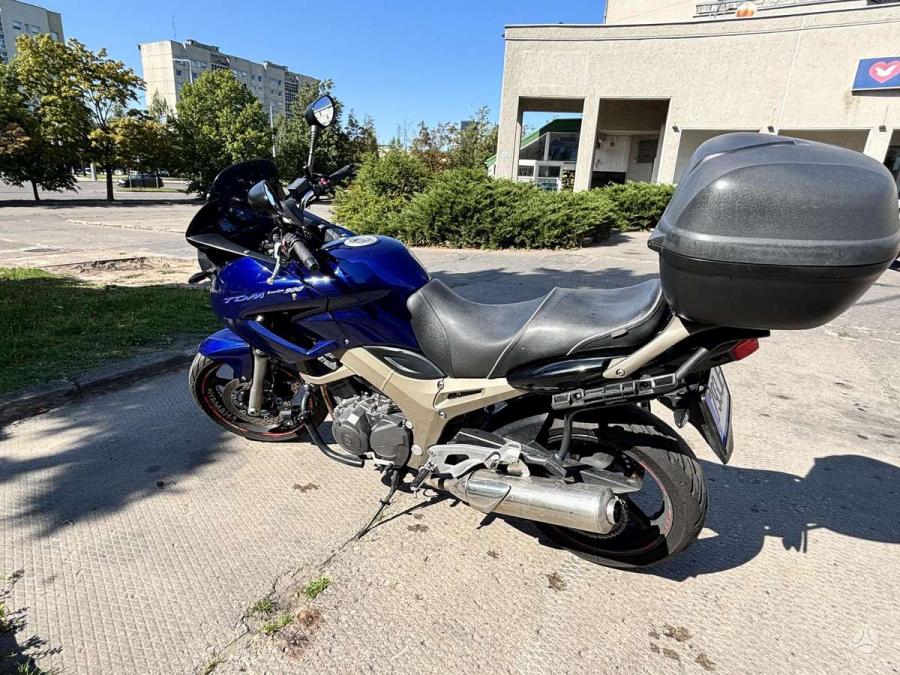Yamaha TDM 900 2003 Viļņa, ar dzinēja tilpumu 0.90 L un nobraukumu 66 tūkst. km par 3100 €, foto 13 vietnē AUTOMOTO.COM.LV