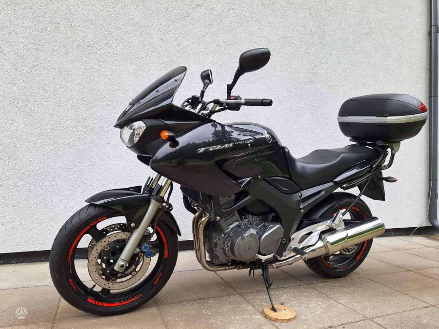 Yamaha TDM 900 2004 in Prienai, with an engine capacity of 0.90 L and mileage of 33 thousand km for 2650 €, photo 3 on AUTOMOTO.COM.LV