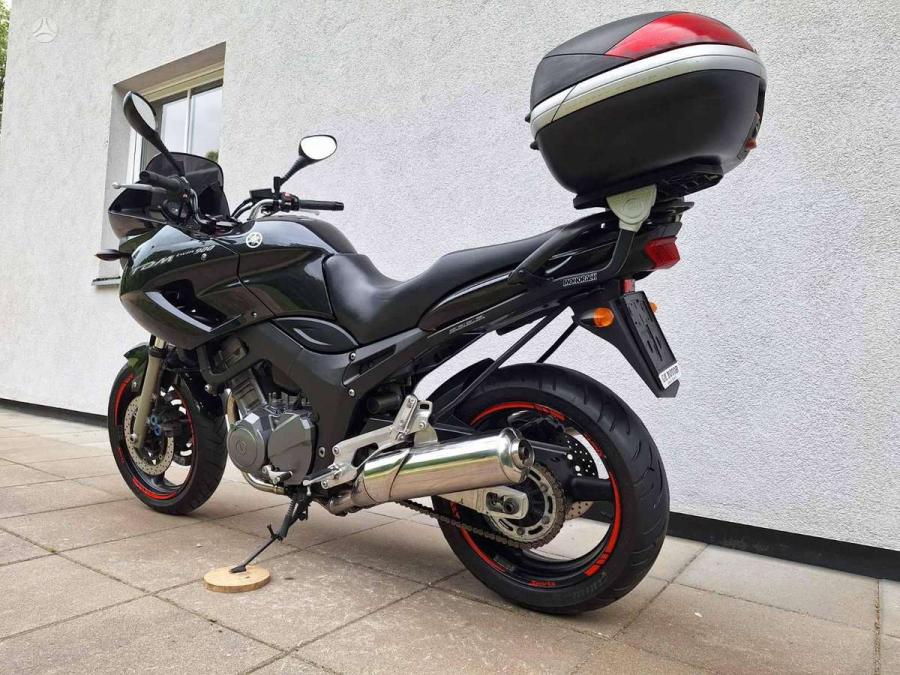 Yamaha TDM 900 2004 in Prienai, with an engine capacity of 0.90 L and mileage of 33 thousand km for 2650 €, photo 4 on AUTOMOTO.COM.LV