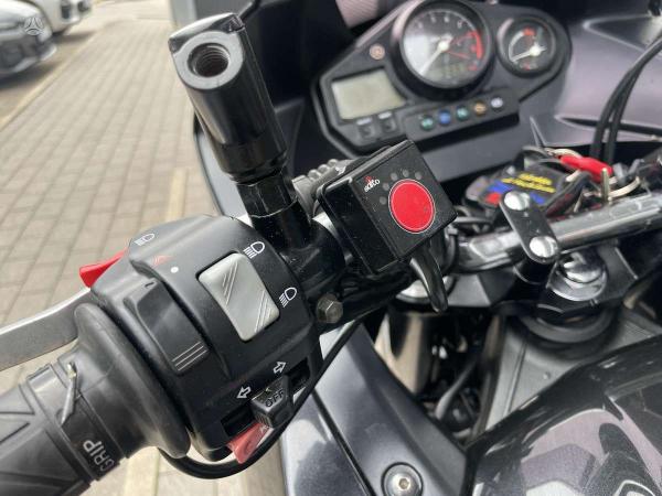 Yamaha TDM 900 2006 Rīga vietnē Yamaha TDM 900 2006 Rīga, ar dzinēja tilpumu 0.90 L un nobraukumu 35 tūkst. km par 3499 €, foto 10 vietnē AUTOMOTO.COM.LV