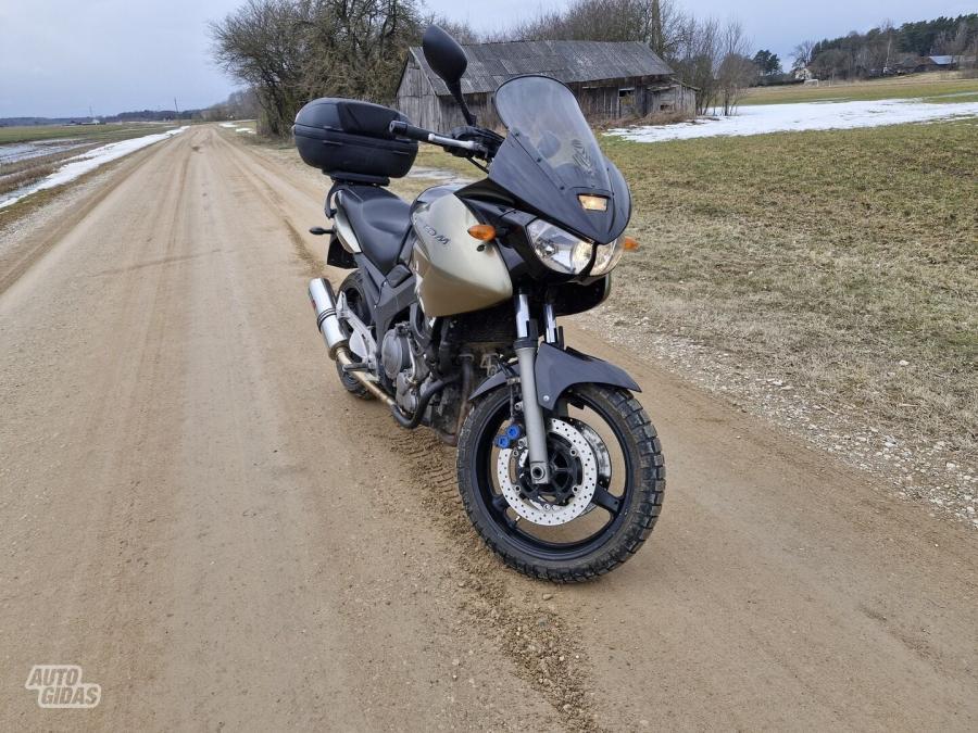 Grey Yamaha TDM 2005 in Jurbarkas, with an engine capacity of 0.90 L and mileage of 51 thousand km for 2950 €, photo 1 on AUTOMOTO.COM.LV