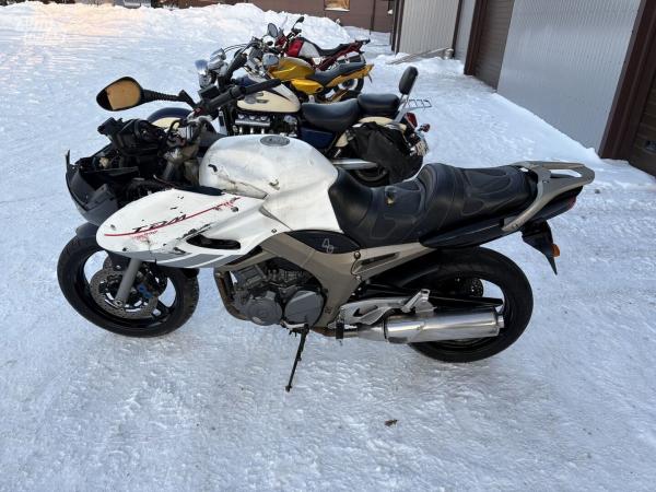 Yamaha TDM 2002 Kelmė, ar dzinēja tilpumu 0.90 L un nobraukumu 41 tūkst. km par 965 €, foto 5 vietnē AUTOMOTO.COM.LV