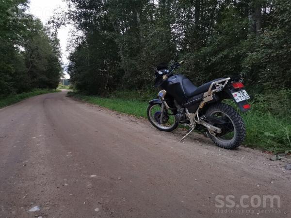 Ямаха Tenere 1992 в Рига, объемом двигателя 0.66 л и пробегом 0 тыс. км за 500 €, фото 2 на AUTOMOTO.COM.LV
