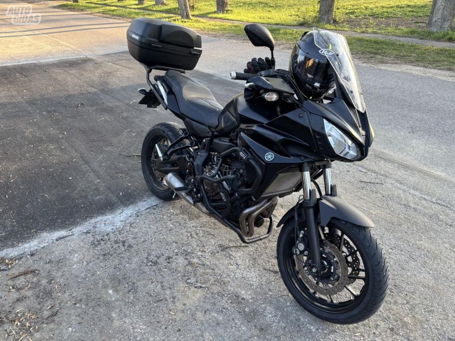Black Yamaha Tracer 7 2017 in Marijampole, with an engine capacity of 0.70 L and mileage of 10 thousand km for 4700 €, photo 3 on AUTOMOTO.COM.LV